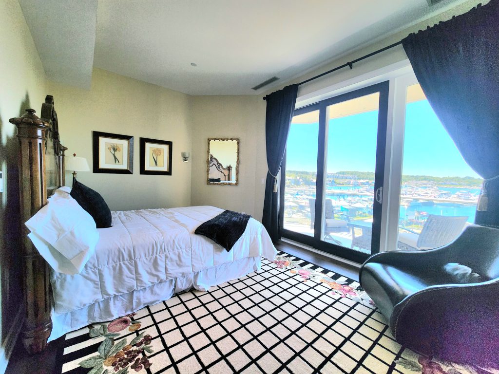 HARBOR VIEW ROOM | Bay Harbor